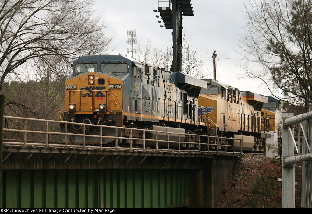 CSX ES40DC 5397, UP AC45CCTE 7980, AC44CW 210, and GP40-3 6536